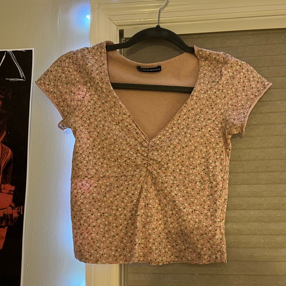 Brandy Melville | Tops | Brandy Melville Gina Top | Poshmark